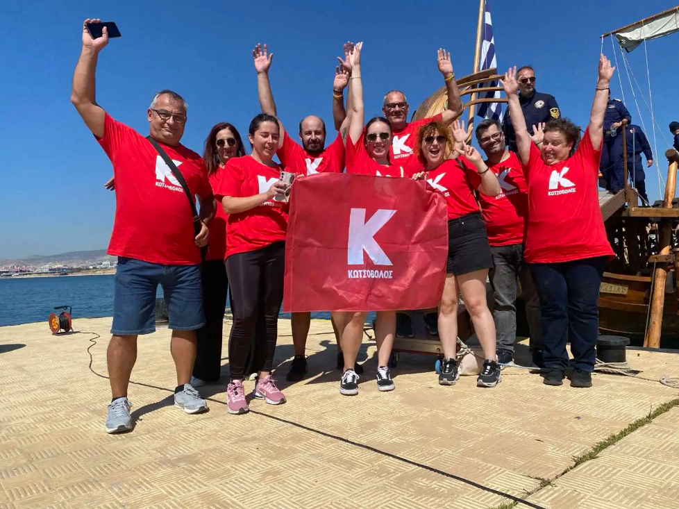 ΟΙ ΑΝΘΡΩΠΟΙ ΜΑΣ ΚΩΠΗΛΑΤΗΣΑΝ ΓΙΑ ΤΟ ΧΑΜΟΓΕΛΟ ΤΟΥ ΠΑΙΔΙΟΥ - Kotsovolos